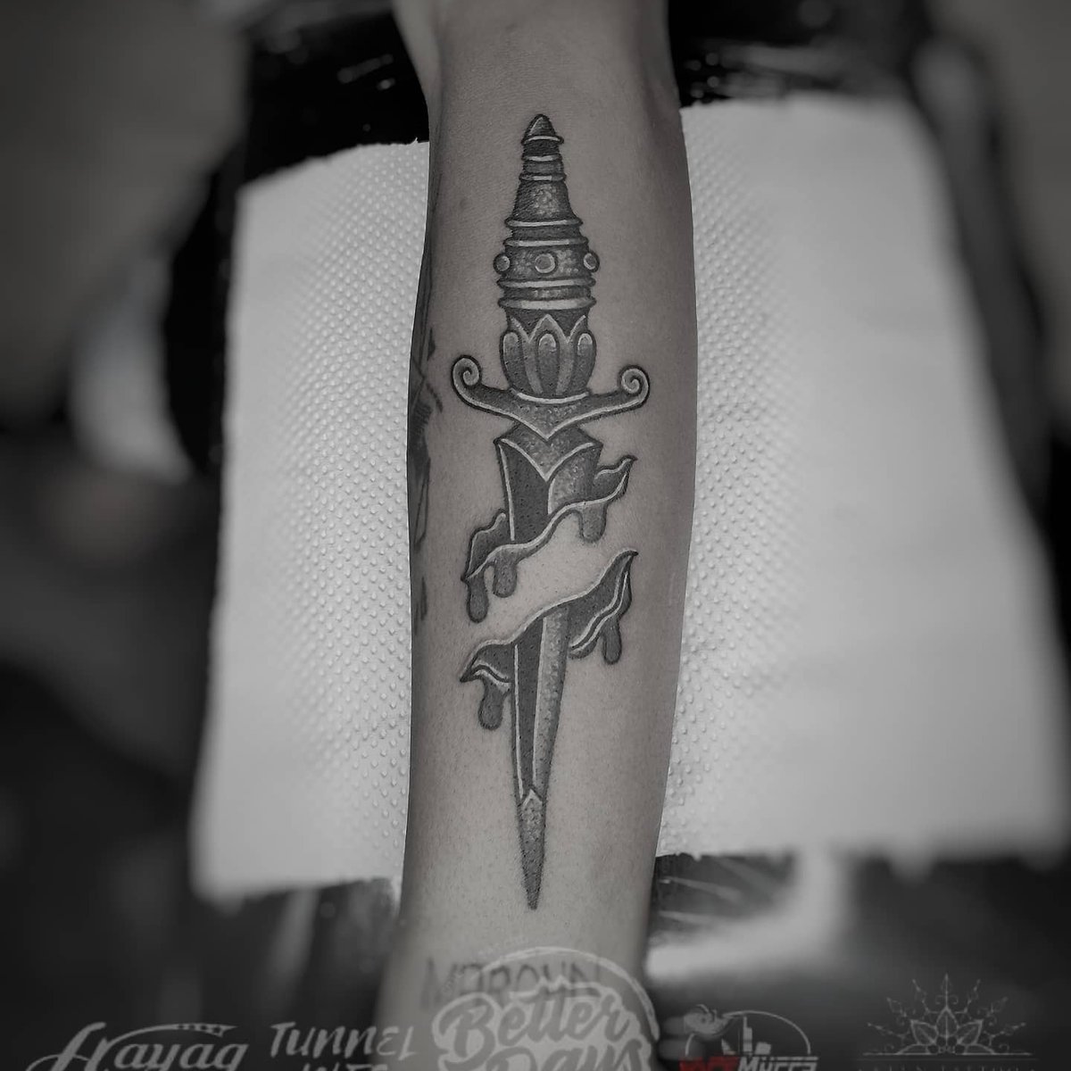 Ornamental Dagger with Dripping Banner - Tattoos.com