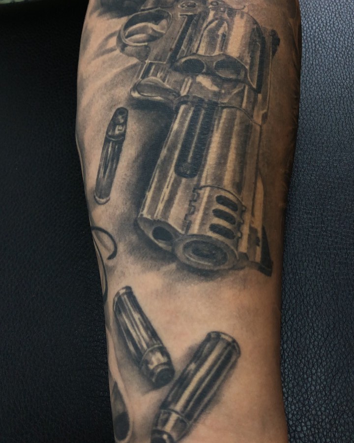 Steel Revolver and Shells | Tattoos.com